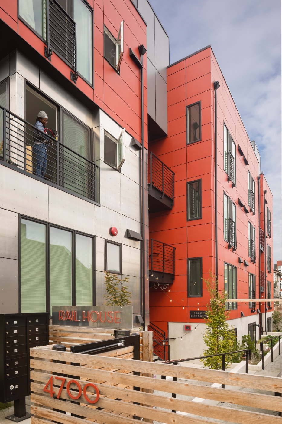 Rail House – Collaborative – Citizen Design & Valor Builds